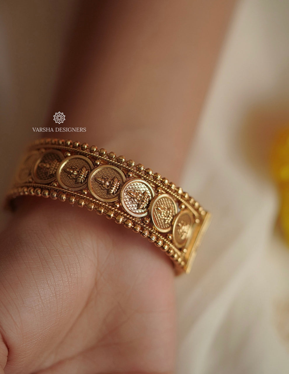 Antique Lakshmi Kasu Kada Bangles – Varsha Designers